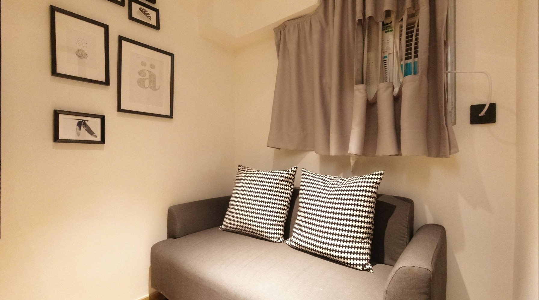 Metropole - Owl Square